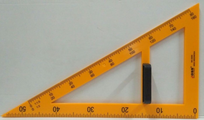 Penggaris Segitiga Siku-Siku Bahan Plastik